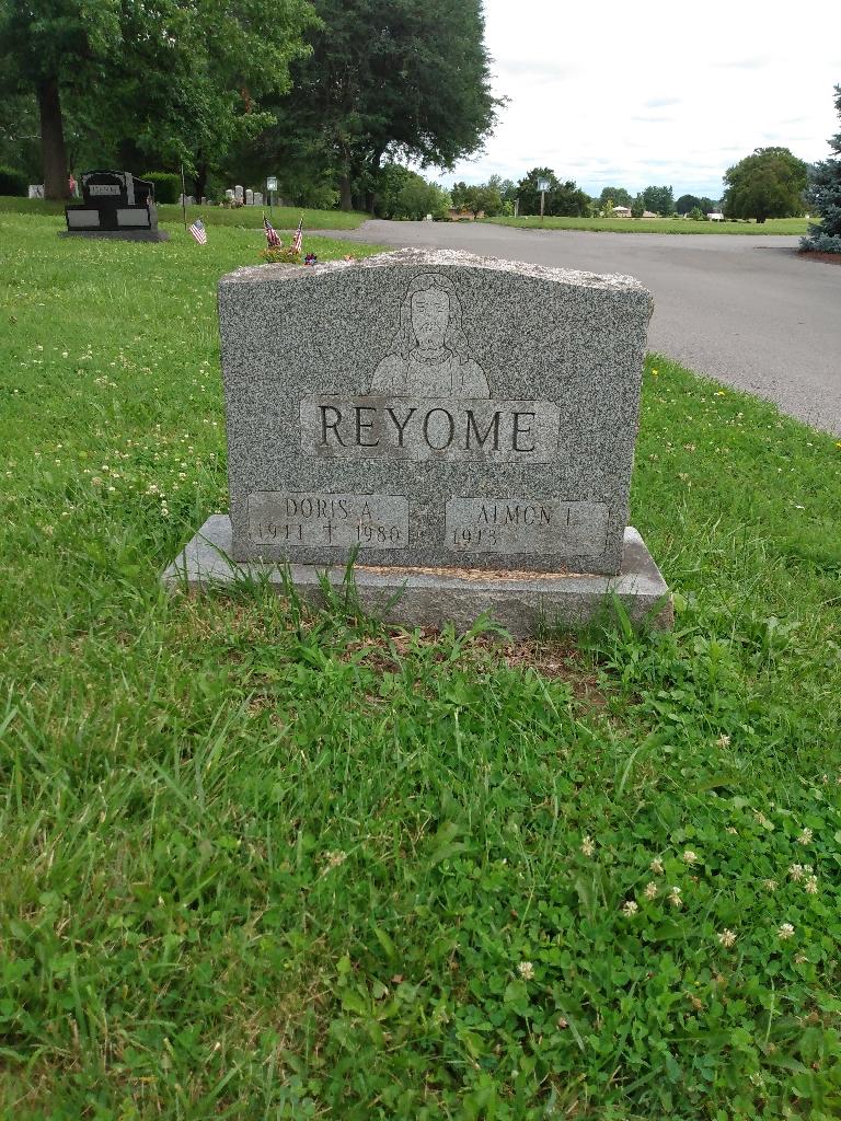 Doris A. Reyome (1911 - 1980) / Woodlawn Cemetery