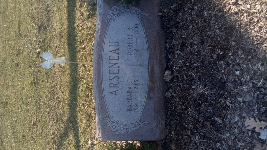Robert B. Arseneau (1918 - 2000) / Woodlawn Cemetery